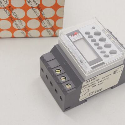 FLASH Monotron 200 110240VAC 506Hz 163A 250V  Schaltuhr Digi