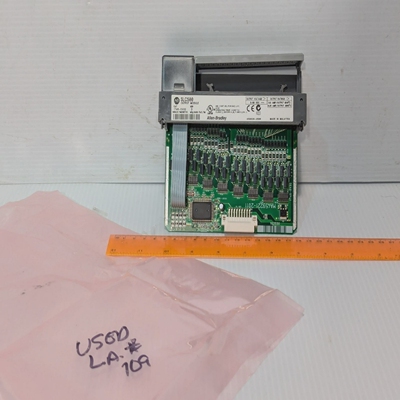 Lotof4AllenBradley1746-OV32/DSLC50032-ChannelDCOut