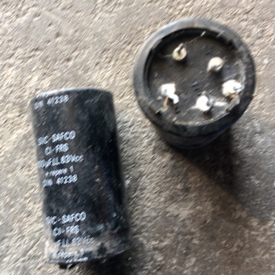 【询价】法国SIC-SAFCO 63V10000Uf五脚电解电容