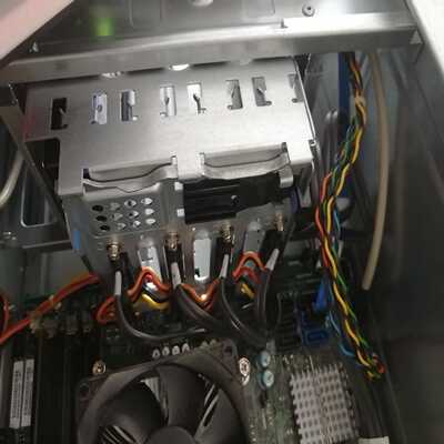 询价原装IBMX3100M4主板配卡还有硬盘线CPU