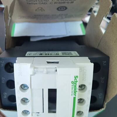 供应【原装】三极直流接触器 LC1D32BDC 32A DC24V*