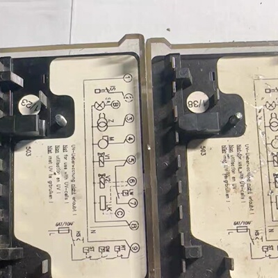 利雅路RBL燃烧机控制器MMI813.1两个议价