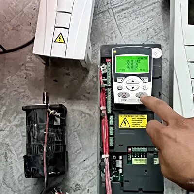 ABB变频器11kwACS51001025A4实物-议价