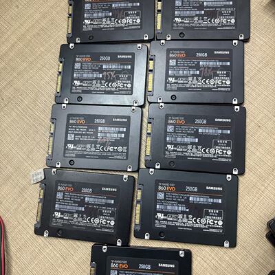 几乎全新 三星860 EVO 250G固态硬盘，SATA接口议价