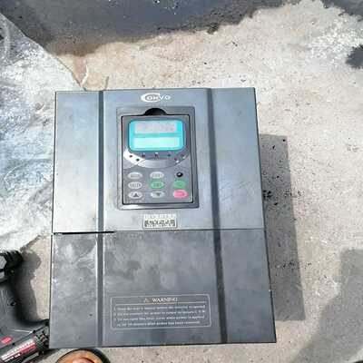 康沃变频器CVF-G3-15kwP3-15kw各一台，成色(亚飞商行）