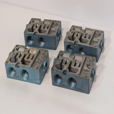 Lotof4MACValvesManifoldBases,approx.1-1/4