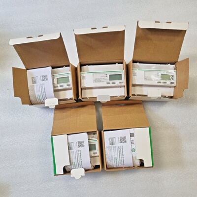Schneider Ekectric iEM3310  A9MEM3310  125A WattHour Meter S
