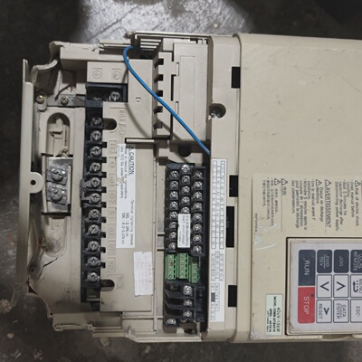 寻“”安川G7变频器CIMRG7B4015