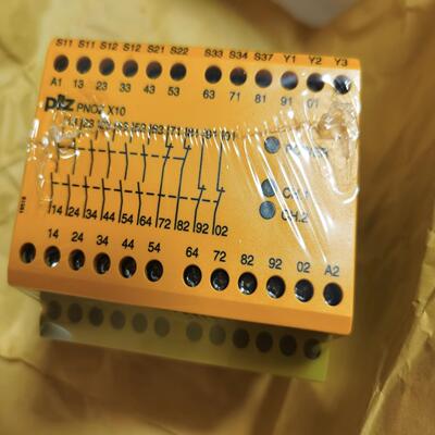 皮尔兹PILZ安全继电器PNOZX10继电器774709质保一年24VDC