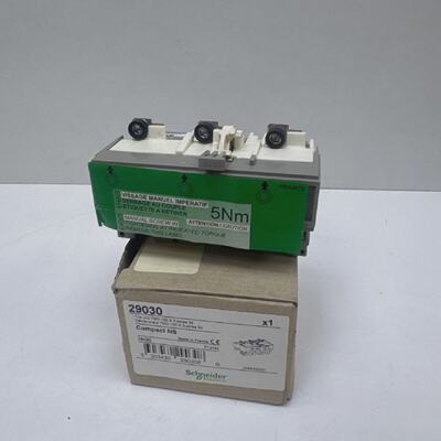 Schneider 29030 Reise Einheit Tmd 100 A 3 Polen 3D Kompakt N