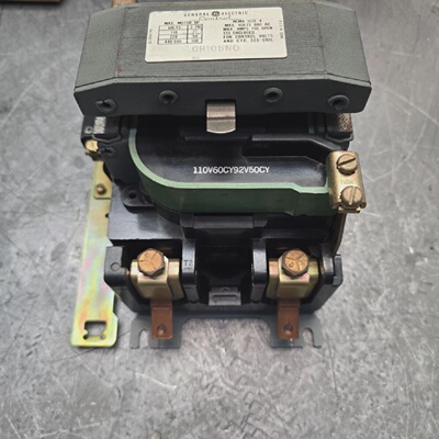 通用电气CR105NO磁性接触器600V95110V线圈150A全新带盒优惠