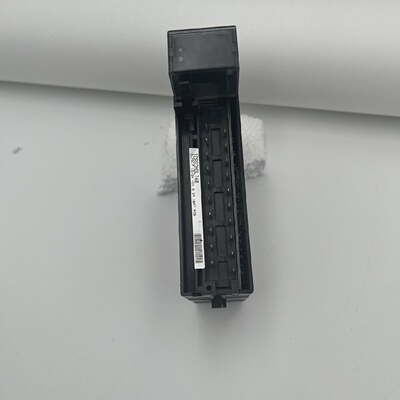 GE Fanuc IC693MDL740F  16 Pt Output Module 1224VDC 0.5A Used