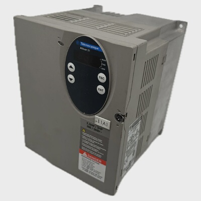 GJ310 Frequenzumrichter Telemecanique ATV31HU22N4 22kW  3HP