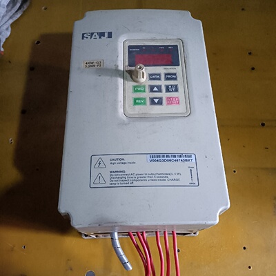 询-三晶变频器4KWV004G3V5R5P3一台面