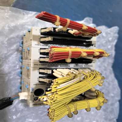 NAISPLCC32T23个XY64D2T，原装