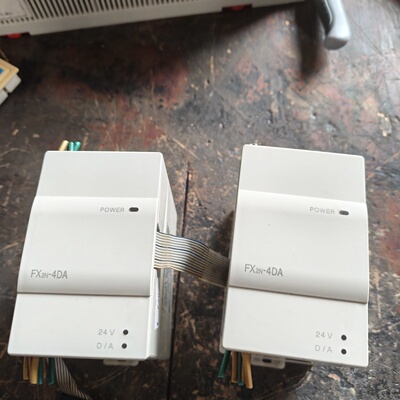 三菱plc模块FX2N4DA实物拍摄包功能正常成色拍前询价