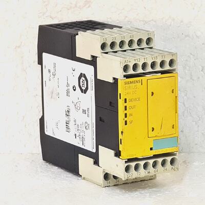 Siemens 3TK28261BB40 SIRIUS Safety Relay with Relay Enabling