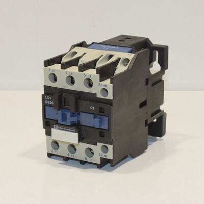 Telemecanique LC1D3201F7 Contactor 110V Coil NEW