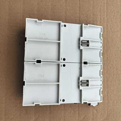 询价~E300085  6，9URD33TTF1400，690V/