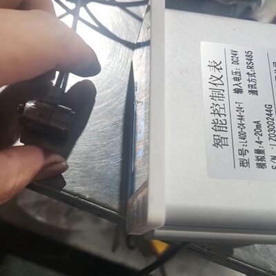 寻“”深圳力准L400BC4TL400智能控制仪表拆