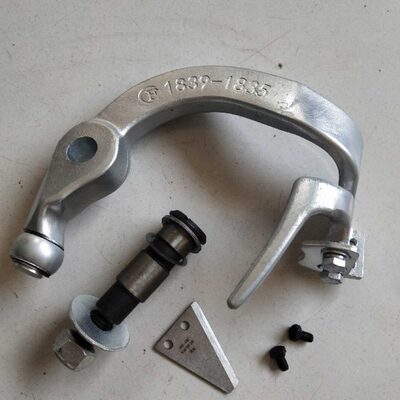 子雨农机配件 爱科1839刀臂，