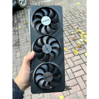 刚买没多久的7800XT