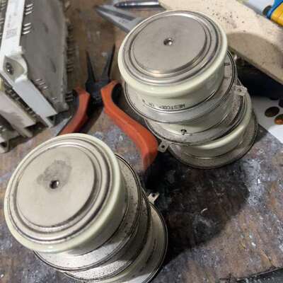 议价UK、n1114ls160、原装拆机包好。成色如图。