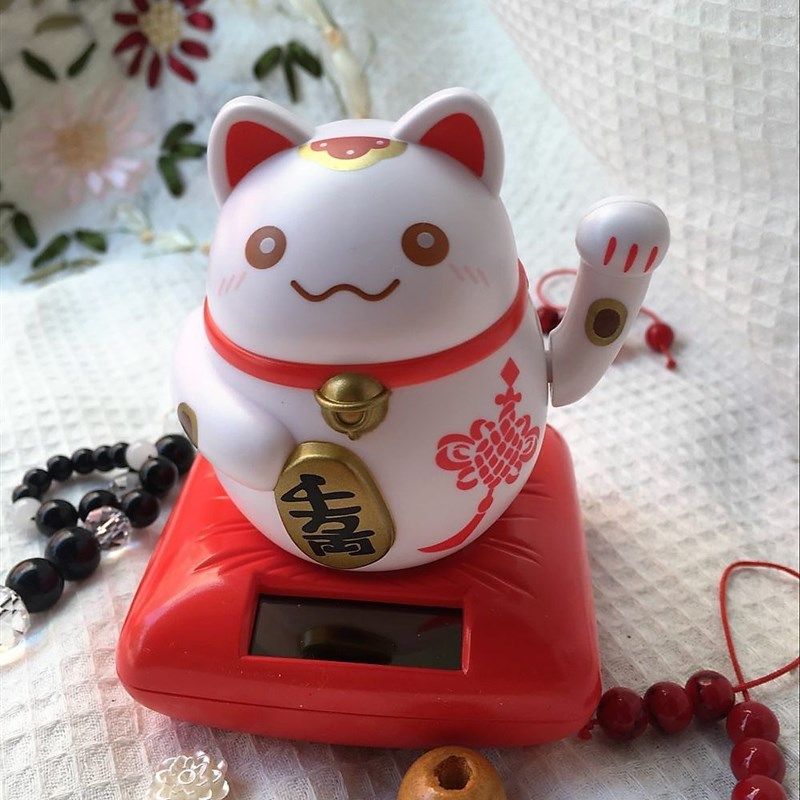 甲克原太阳能娃娃摇摆猫招财系列精品汽车内饰车载摇头公仔质量好