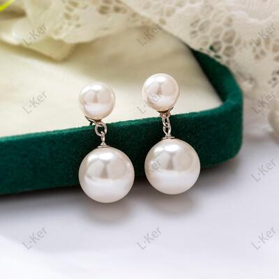 [珠光]2025经典白月光珍珠耳钉简约百搭通勤时尚女士气质耳环1179