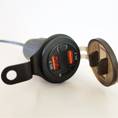 适用铃木GSX250骊驰GW250机车改装手机充电器导航车载USB快充座