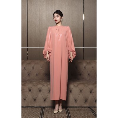 芈莱尤优——设计款静奢风圆领灯笼袖连衣裙2406