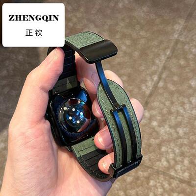 适用applewatchS11疯马纹磁吸皮革表带iwatchS10/9/8/7/6/SE贴皮