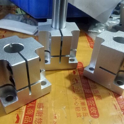 导向轴支座开口标准型轴固定底座STHWRB方形法兰STHWBSTHWSBSTHWC