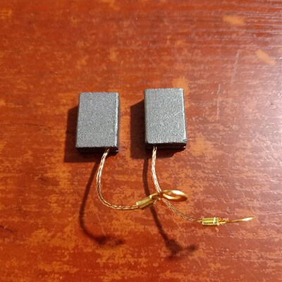 雷亚 坦克创造新款S15001角磨机碳刷 电刷1700W