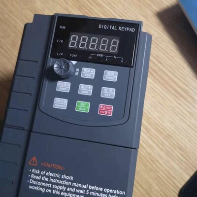 原装中驱 SJZO 变频器 调速器ZQ511M-1R5G1B-B  1.5KW 220 V380V