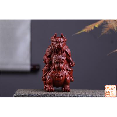 小叶紫檀木雕牛魔骑士车手把HCM件随身血檀生牛肖招财摆文玩件送