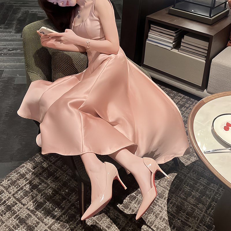 侧空红底裸c色高跟鞋女2024年新款小众设计感漆皮尖头细高跟单鞋