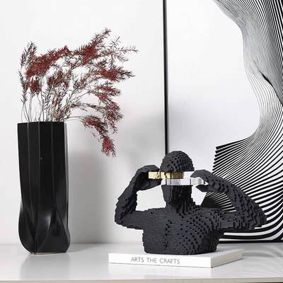 DS8850D现积木蒙面人雕塑摆件意式抽象样板玄酒柜关代书架房创意