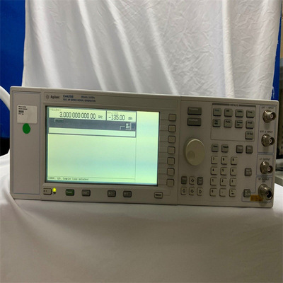 AgilentE4426B   Agilent E4425B信号发生器