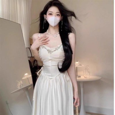 法式白色吊带连衣裙女夏季高级感气质长裙收腰显瘦温柔风仙女裙子