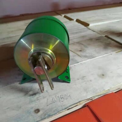 ST710Y起动机马达开关吸铁开关济柴12V190起动机马达开关
