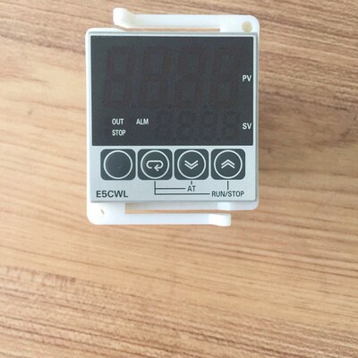 温控仪E5CWL-Q1TC E5CSZ-R1T  E5CW-R1KJ E5CSL-RTC E5CK E5CS