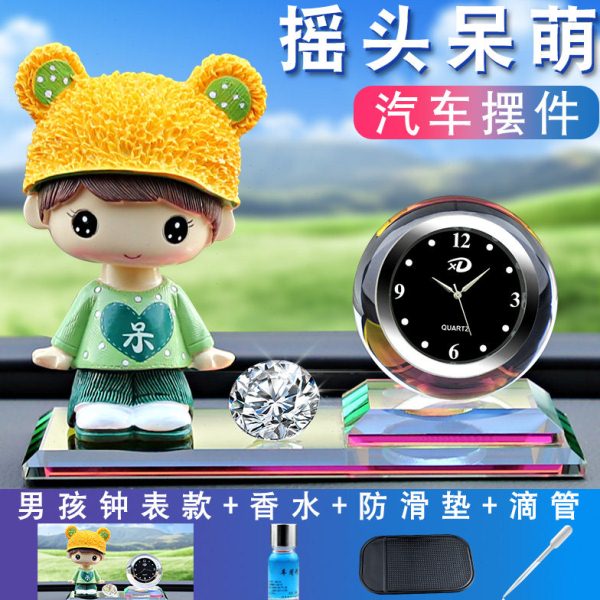 车上装饰品可爱太阳能车饰娃娃卡通车载汽车摆件车内饰品摆件摇头
