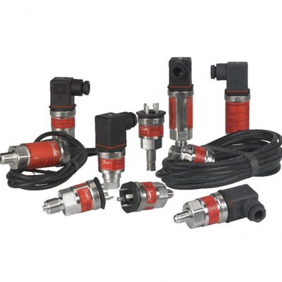 丹佛斯(Danfoss)AKS33/32压力传感器AKS32,0~10V输出060G2079螺纹
