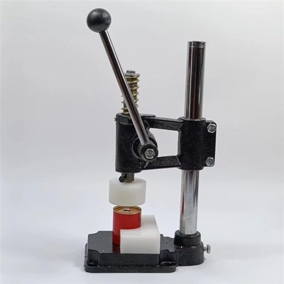 小型手动茶叶易拉罐压盖机铝罐封盖机迷你包装罐子封口扣机器