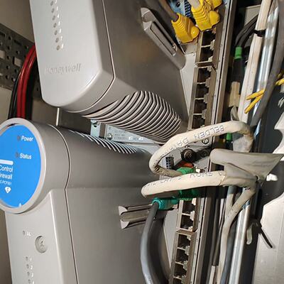 议价霍尼韦尔CCPCF901控制防火墙模块带底座CCTCF适用
