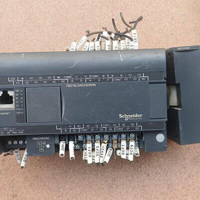 施耐德PLCTM218LDAE24DRHNTM2DOCK议价