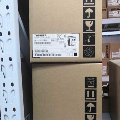 议价东芝0.4KW变频器VFS15-2004PM全新质保一年200V