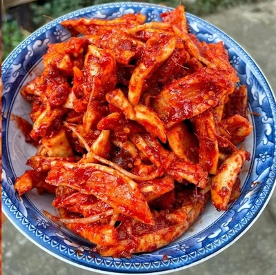 德宏傣族酸甜辣腌萝卜条下饭菜