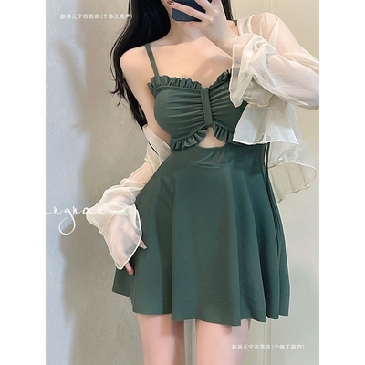 游泳衣女款年新款保守显瘦遮肚连体裙式感泳装泡温泉